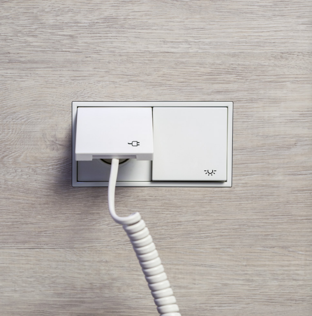 JUNG IP44 DE EMPOTRAR - ENRIQUE ALBIACH REPRESENTACIONES